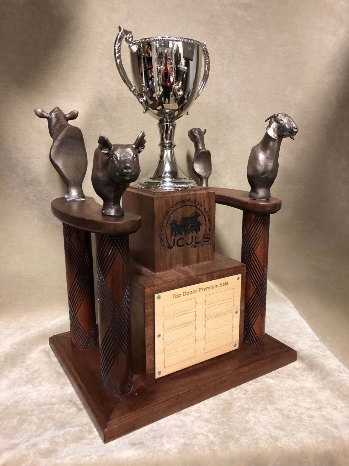 Livestock Trophy & Awards - Carols Original WorkS