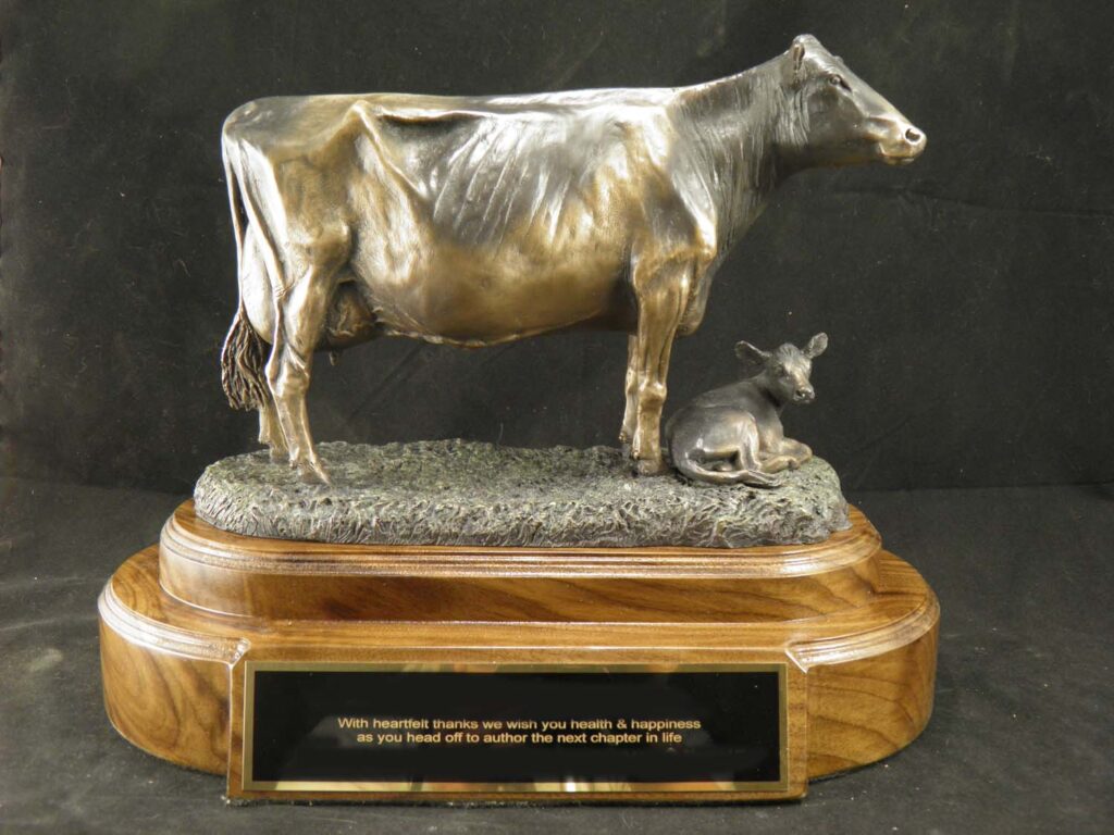 Dairy Cow, Bronze cow, Figurine, livestock awards