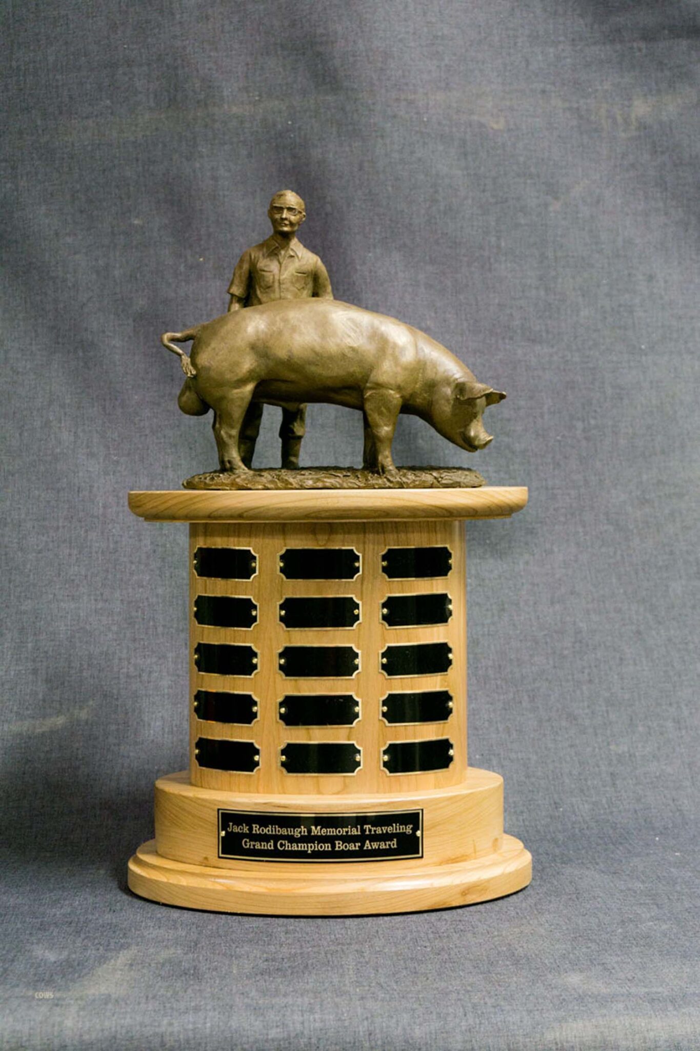 Livestock Trophy & Awards - Carols Original WorkS